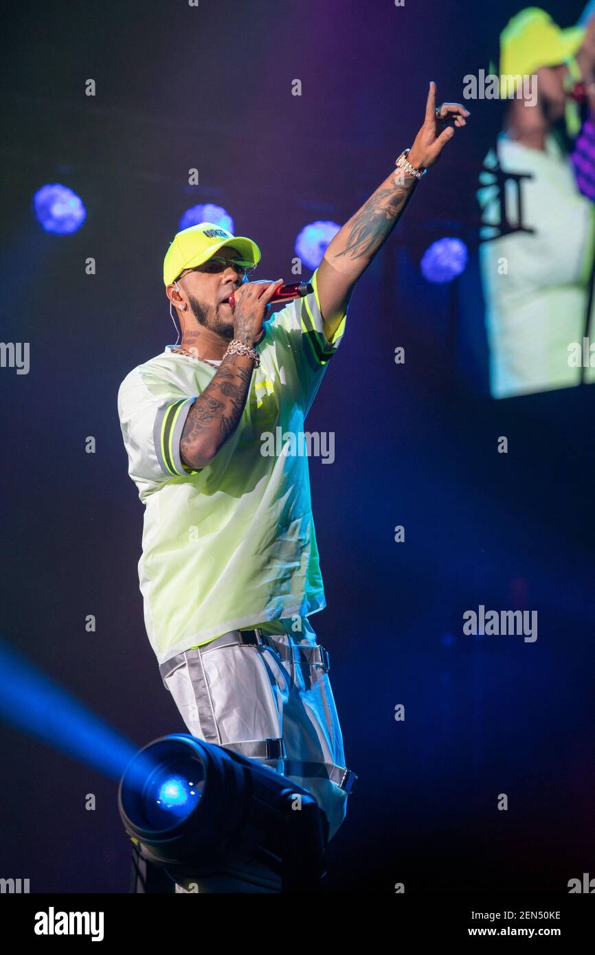 MIAMI, FL - JUNE 8: Anuel AA performs during Uforia Mix Live Concert at ...
