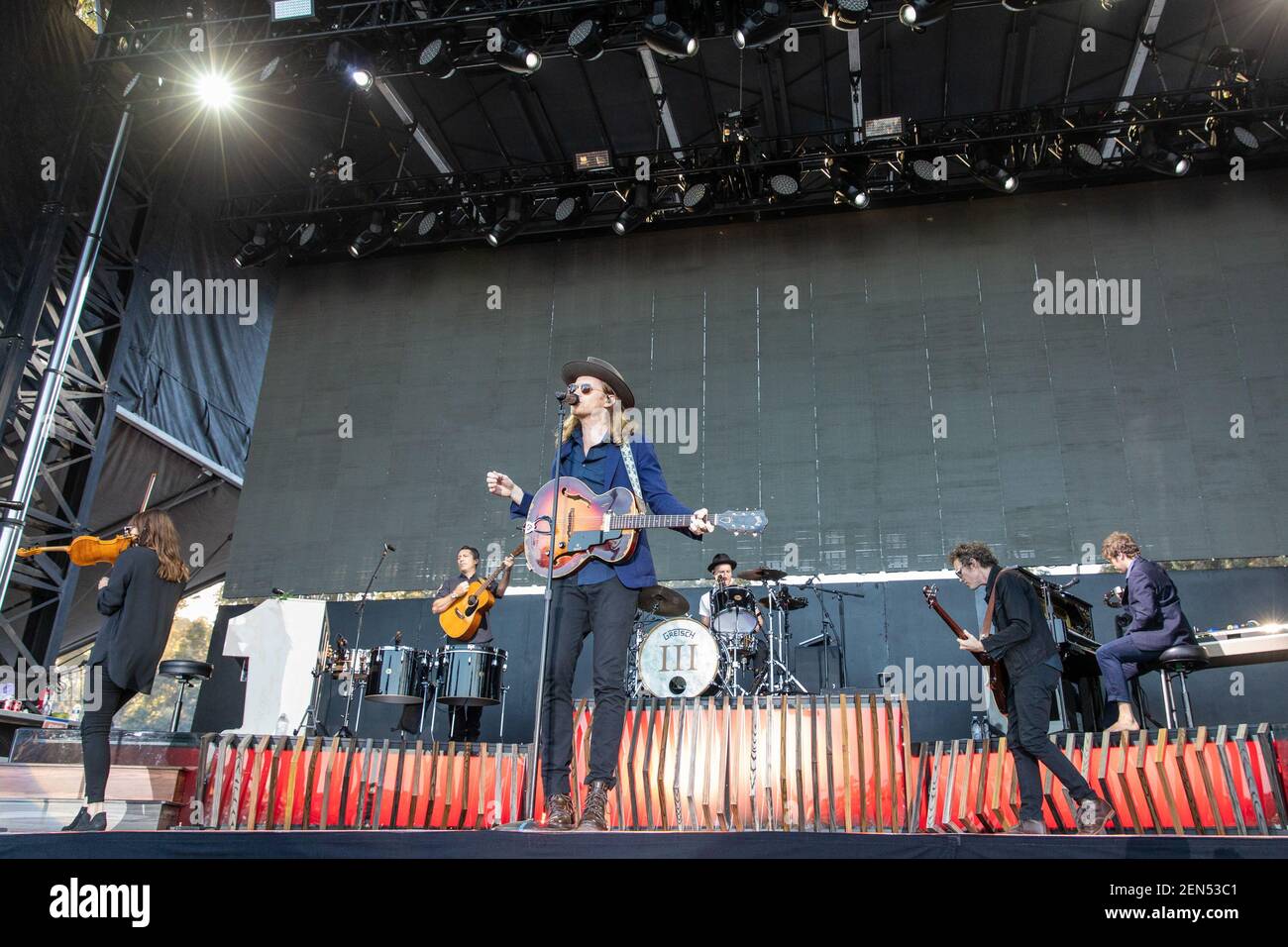 Lauren Jacobson, Brandon Miller, Wesley Schultz, Jeremiah Fraites ...