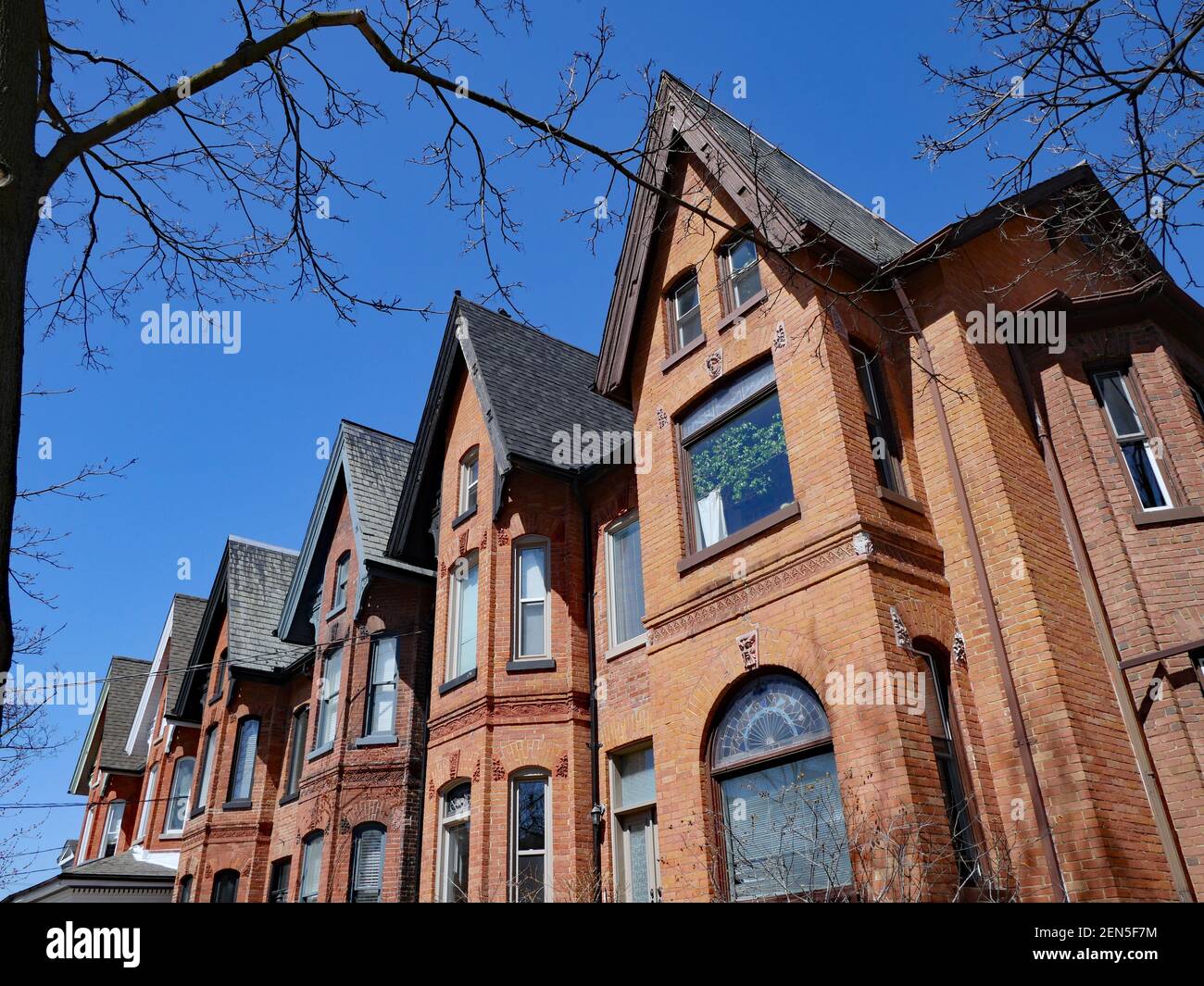 Tall narrow hi-res stock photography and images - Alamy