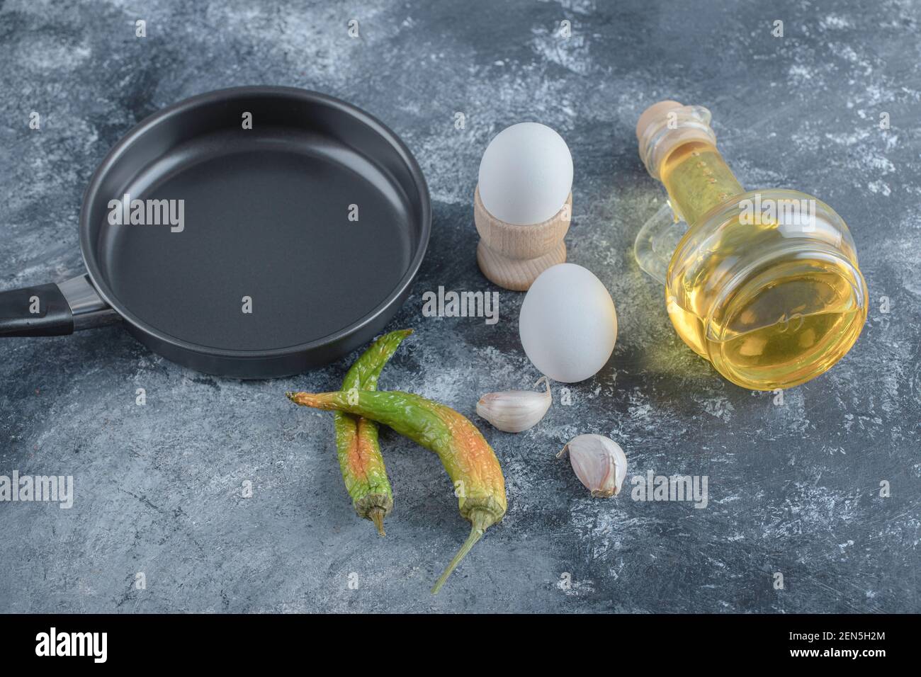 Egg oil hi-res stock photography and images - Alamy