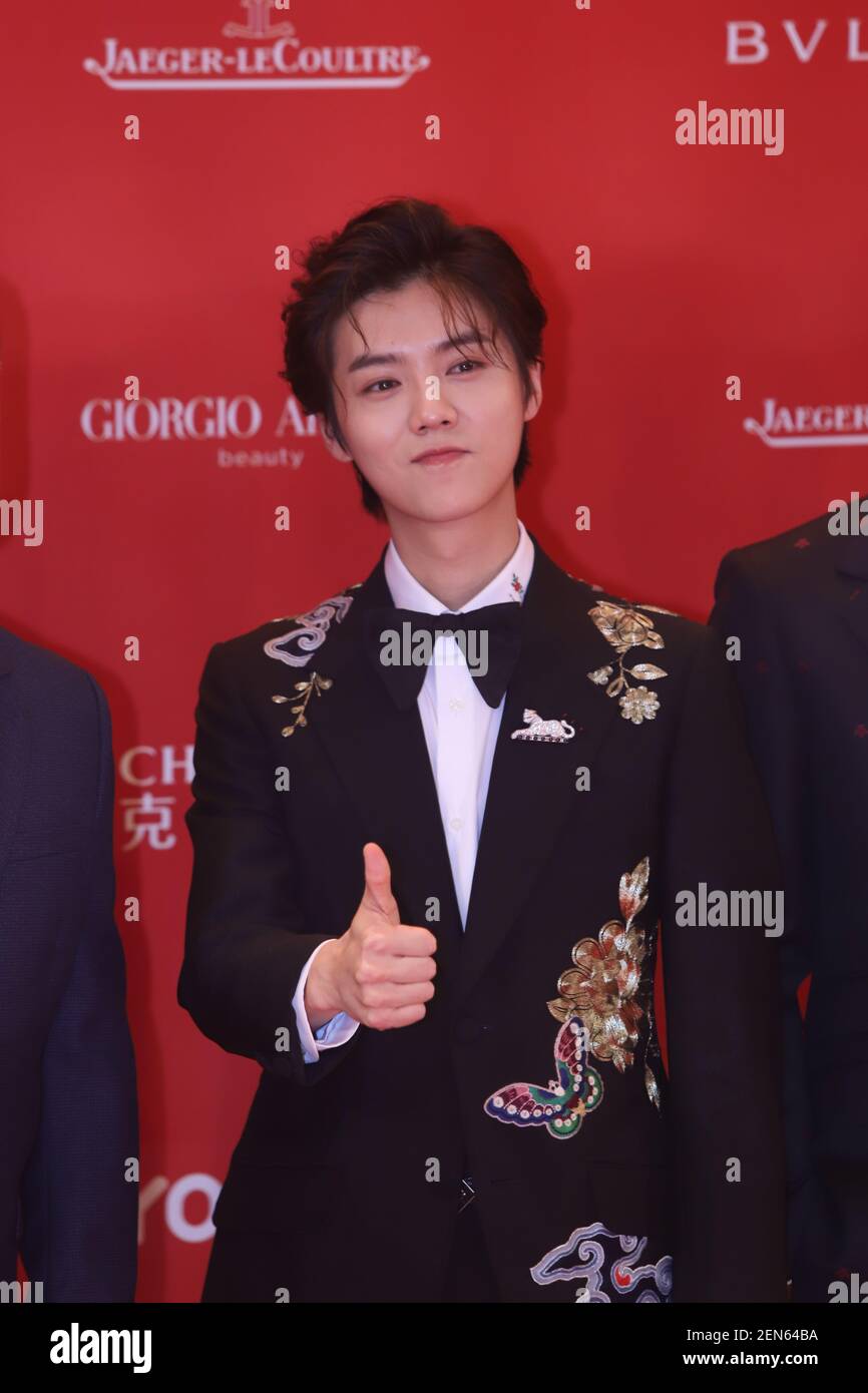 Chinese singer and actor Lu Han arrives on the red carpet for the ...