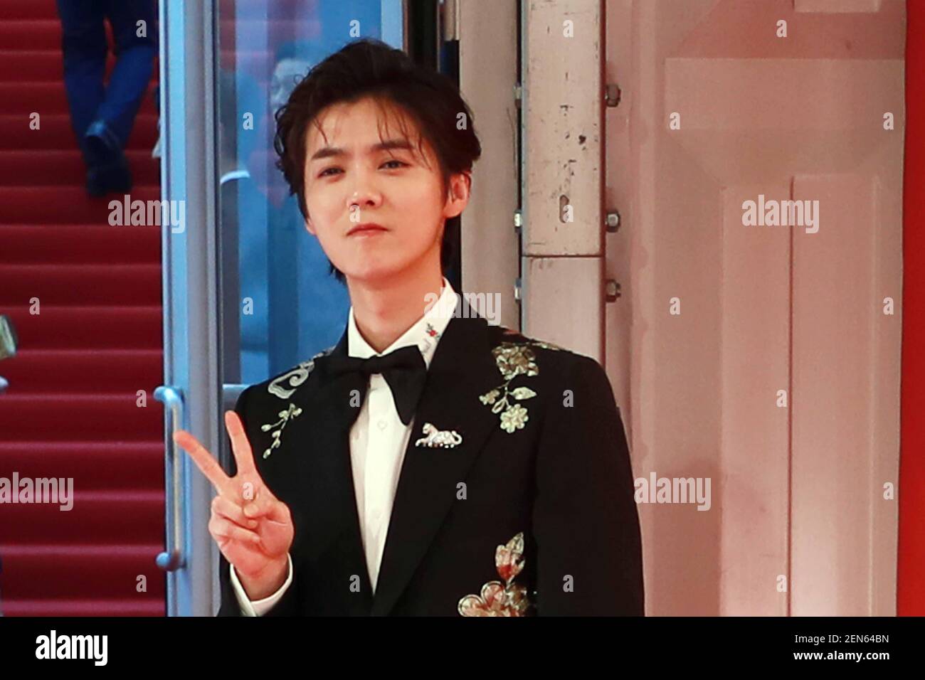 Chinese singer and actor Lu Han arrives on the red carpet for the ...