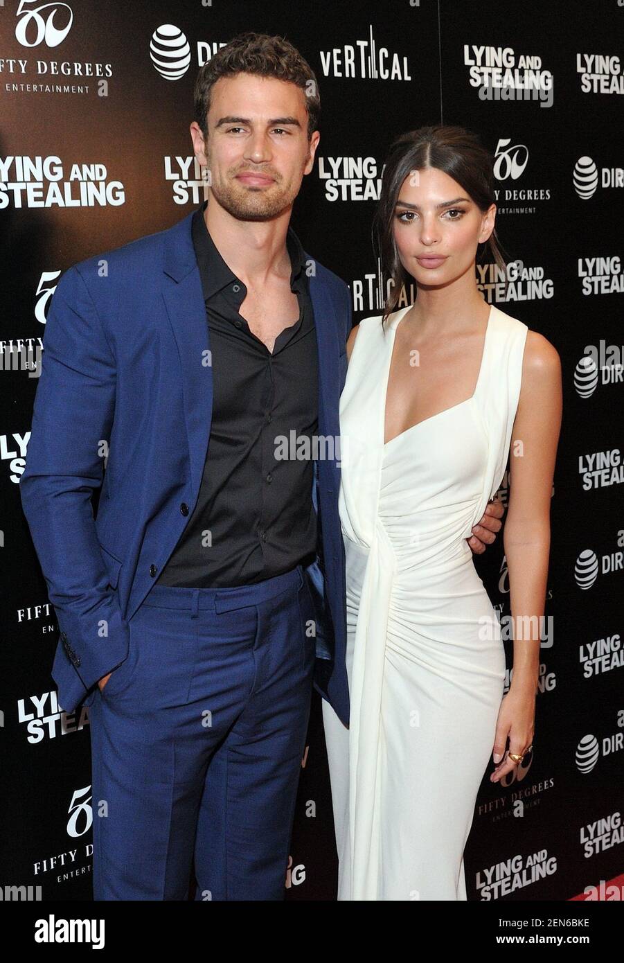 L-R: Actors Theo James and Emily Ratajkowski attend the NY special ...