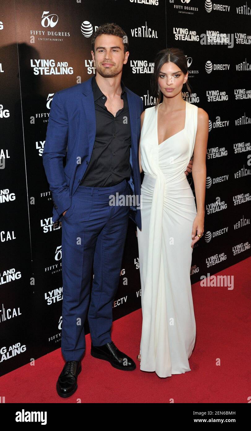 L-R: Actors Theo James and Emily Ratajkowski attend the NY special ...