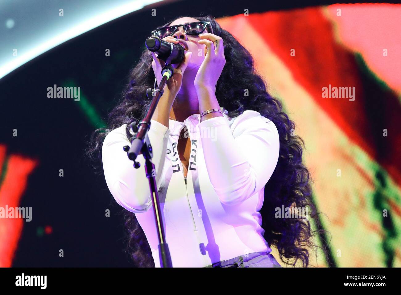 LOS ANGELES, CALIFORNIA, USA - JUNE 20: Singer H.E.R. (Gabi Wilson ...