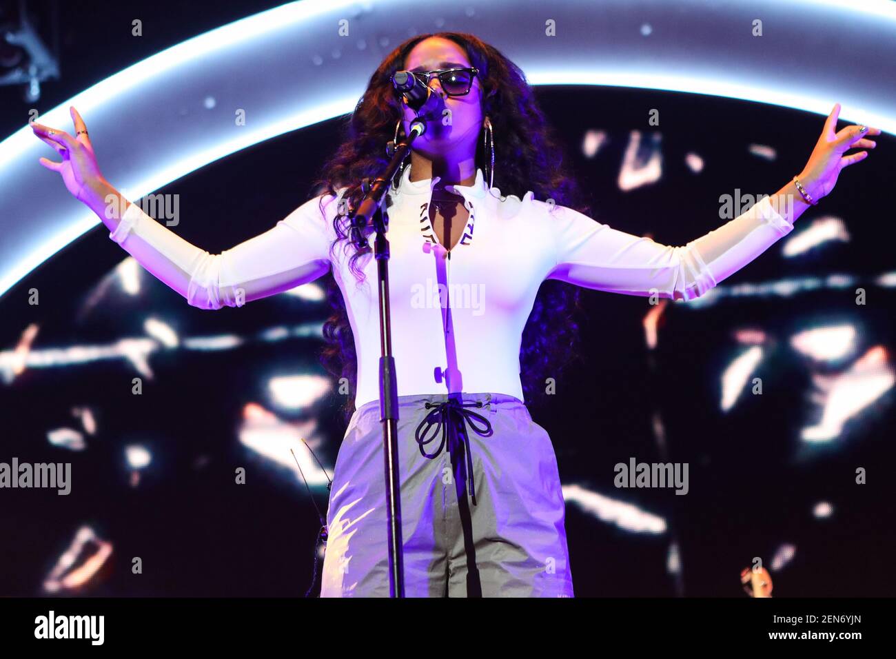 LOS ANGELES, CALIFORNIA, USA - JUNE 20: Singer H.E.R. (Gabi Wilson ...