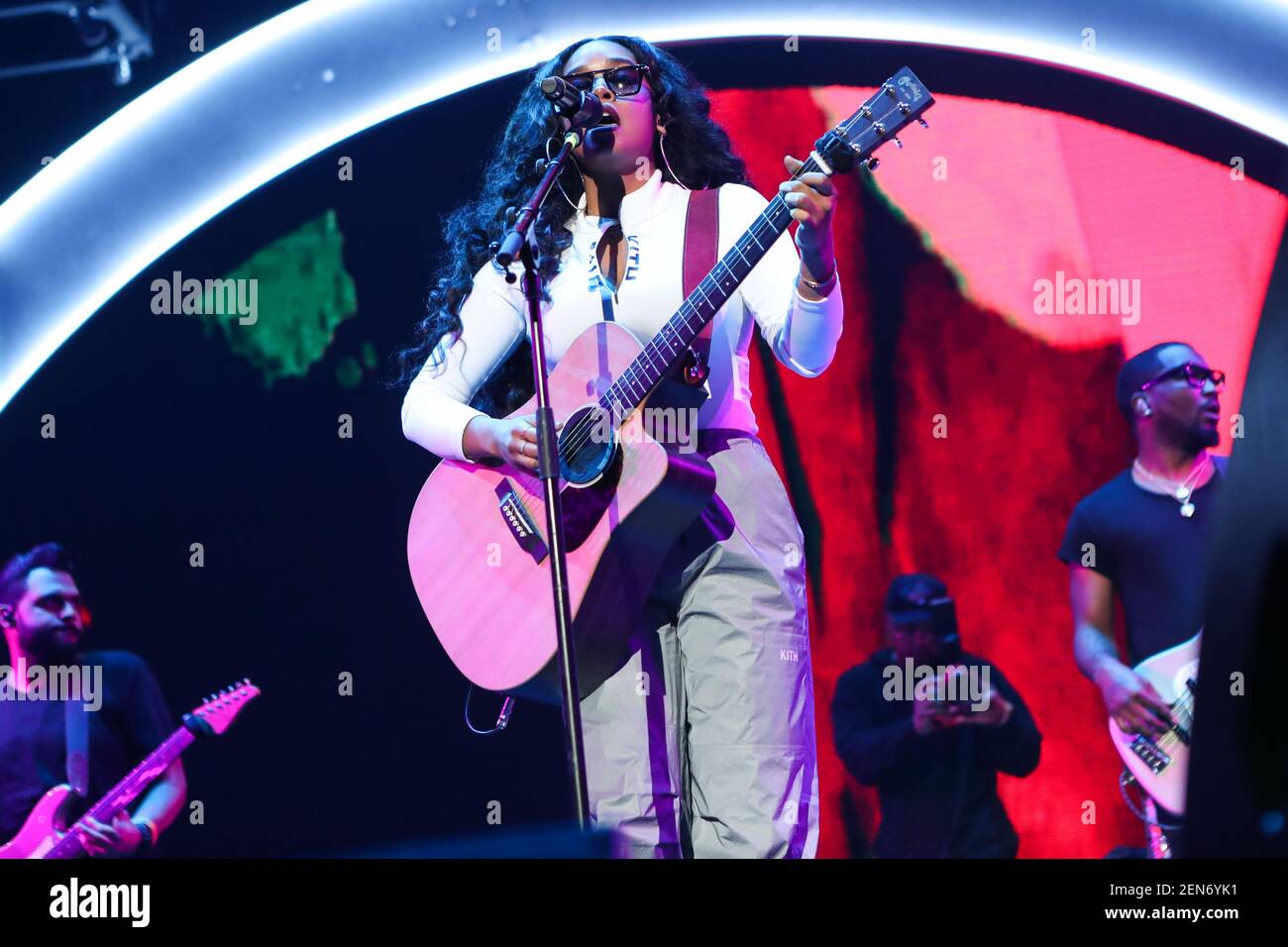 LOS ANGELES, CALIFORNIA, USA - JUNE 20: Singer H.E.R. (Gabi Wilson ...
