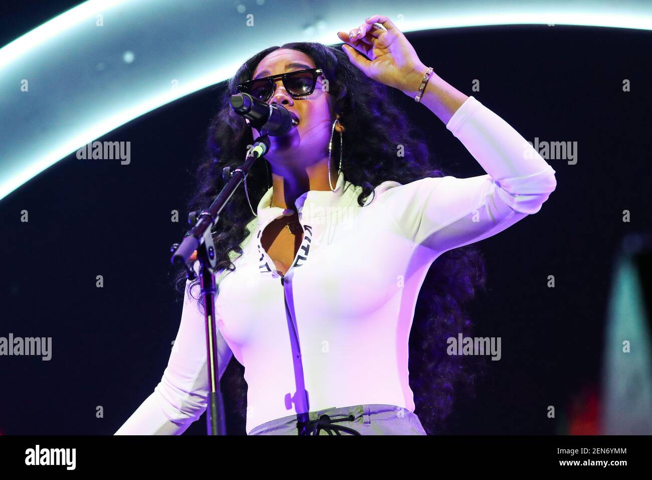 LOS ANGELES, CALIFORNIA, USA - JUNE 20: Singer H.E.R. (Gabi Wilson ...