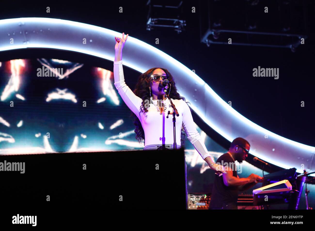 LOS ANGELES, CALIFORNIA, USA - JUNE 20: Singer H.E.R. (Gabi Wilson ...