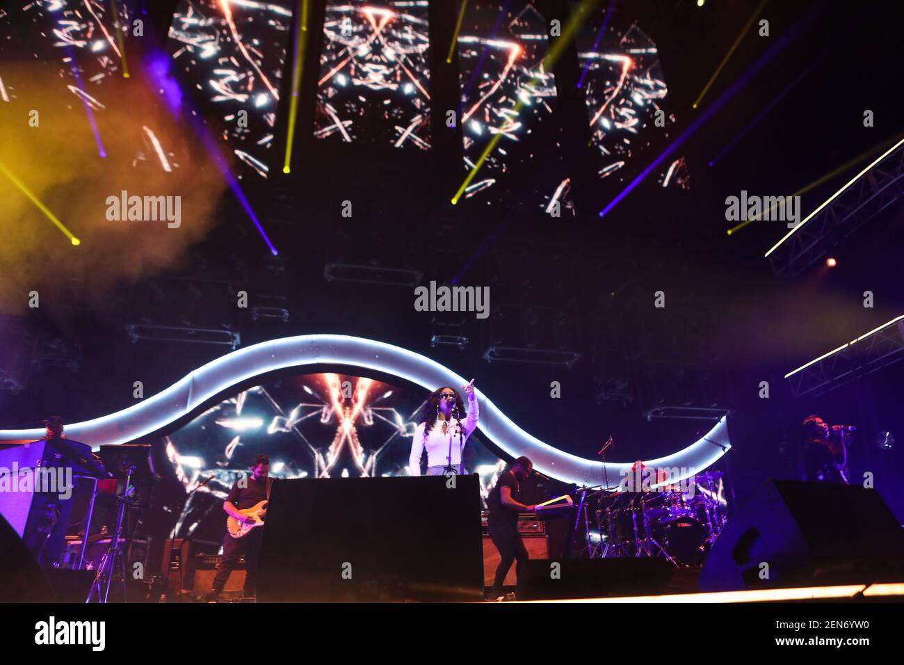 LOS ANGELES, CALIFORNIA, USA - JUNE 20: Singer H.E.R. (Gabi Wilson ...