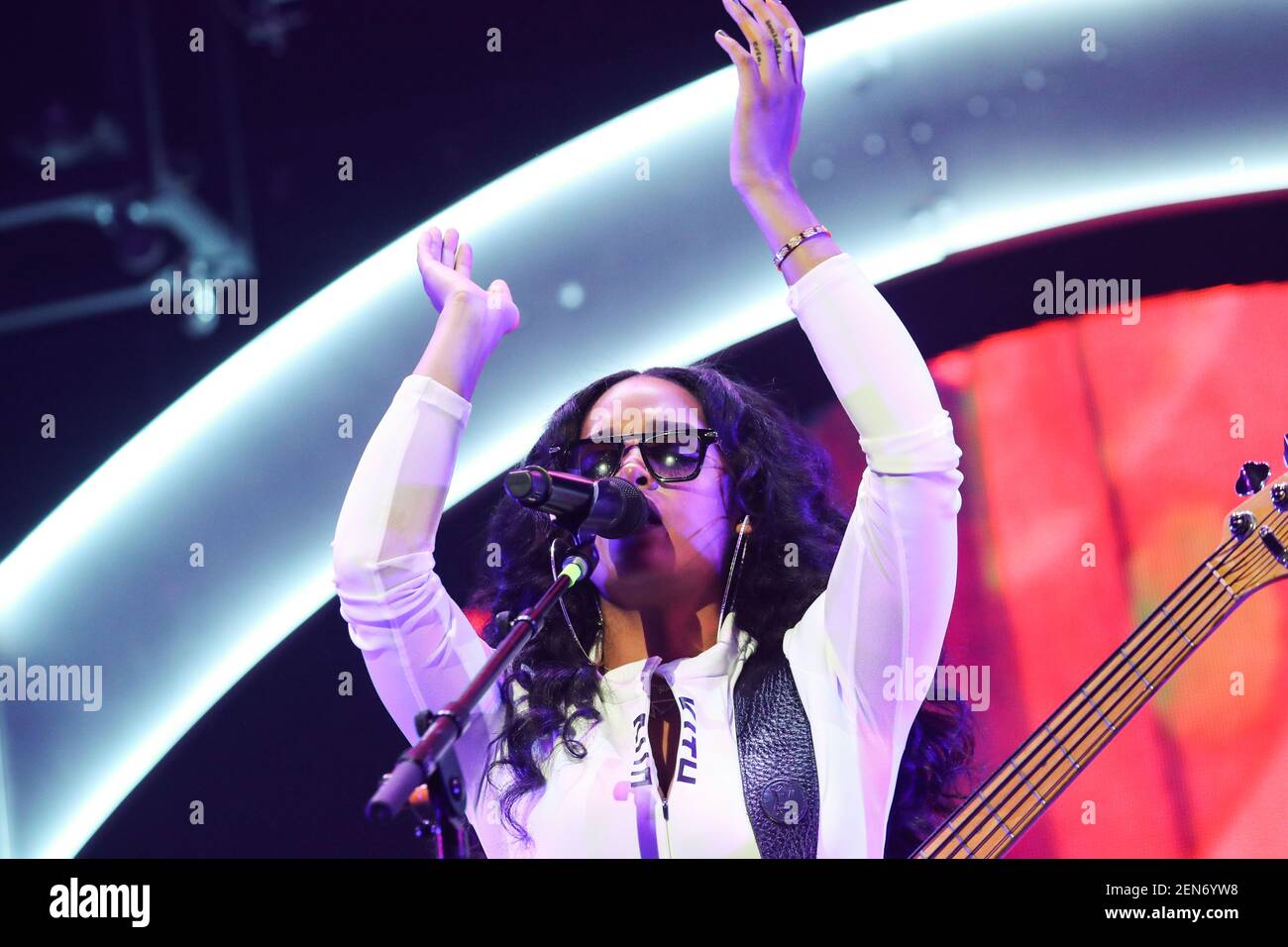 LOS ANGELES, CALIFORNIA, USA - JUNE 20: Singer H.E.R. (Gabi Wilson ...