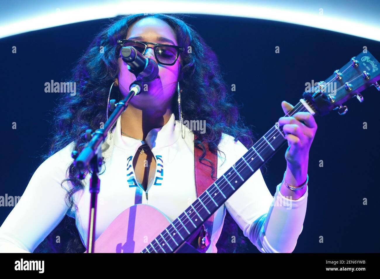 LOS ANGELES, CALIFORNIA, USA - JUNE 20: Singer H.E.R. (Gabi Wilson ...