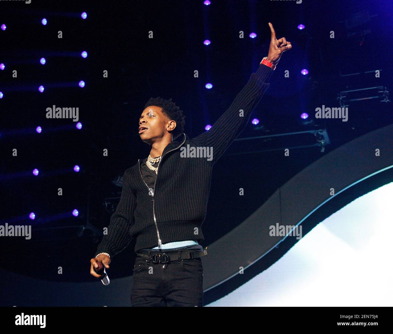 LOS ANGELES, CALIFORNIA - JUNE 21: A Boogie wit da Hoodie performs ...