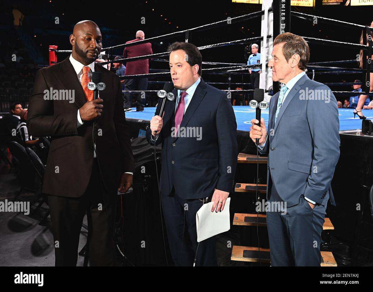 LAS VEGAS - JUNE 23: Lennox Lewis, Kenny Albert and Joe Goossen at Fox ...