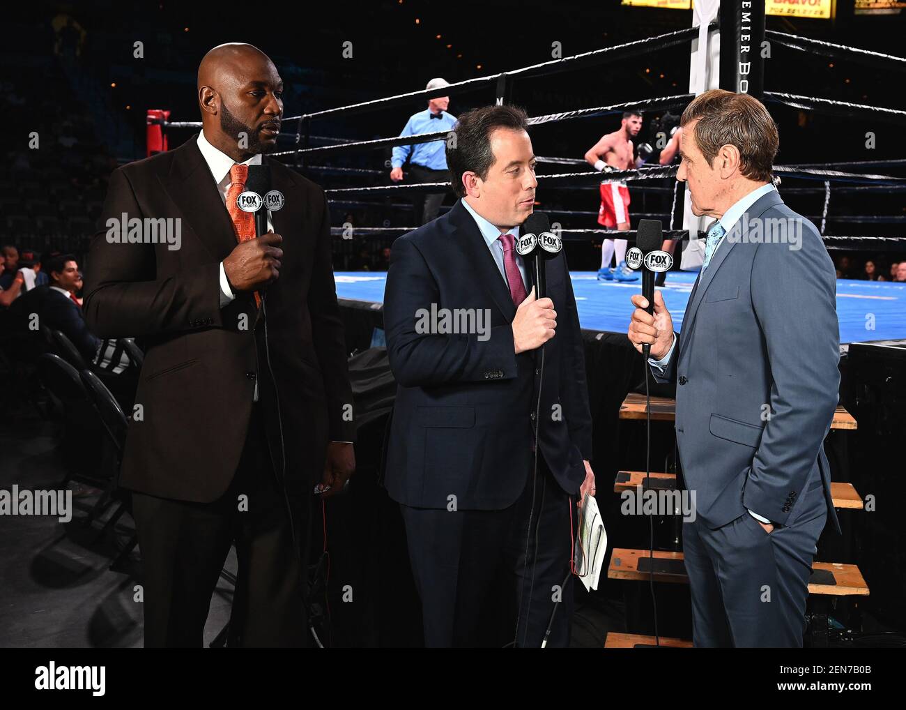 LAS VEGAS - JUNE 23: Lennox Lewis, Kenny Albert and Joe Goossen at Fox ...