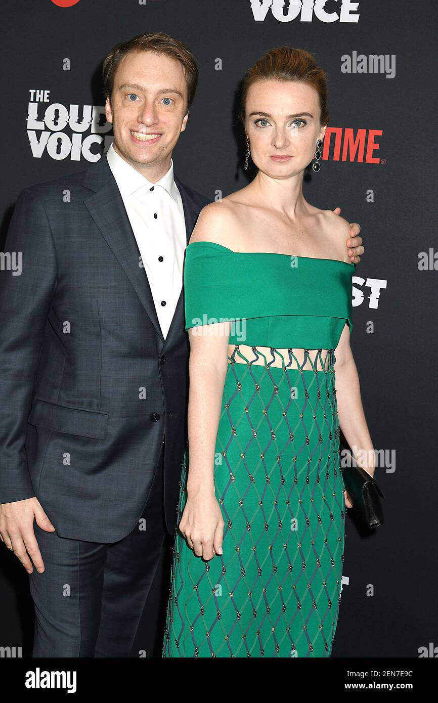 Writers Gabriel Sherman and wife Jennifer Stahl attends the Showtime ...