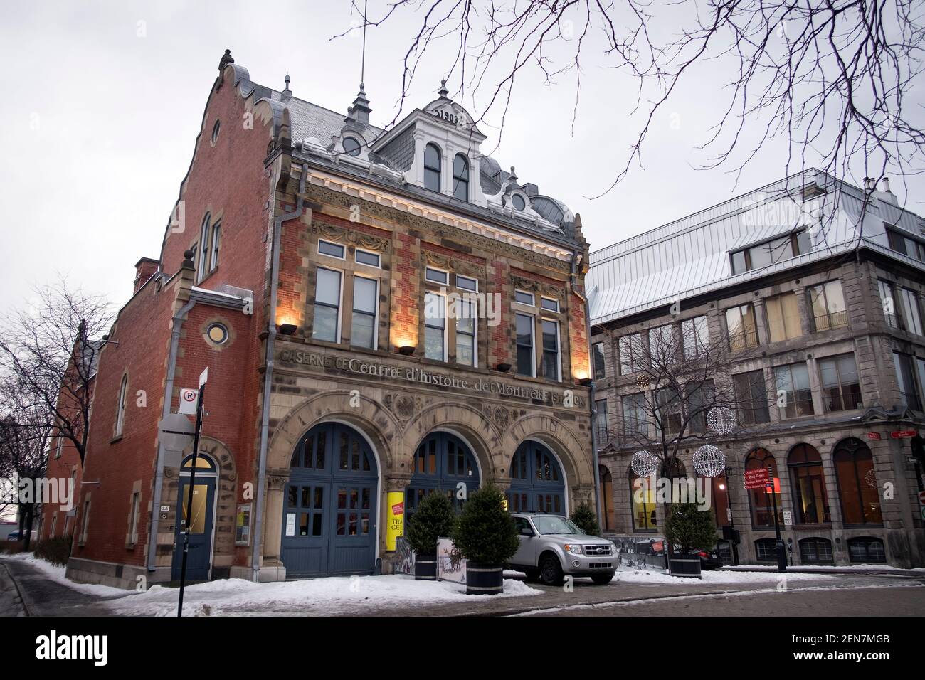 Montreal fire station hi-res stock photography and images - Alamy