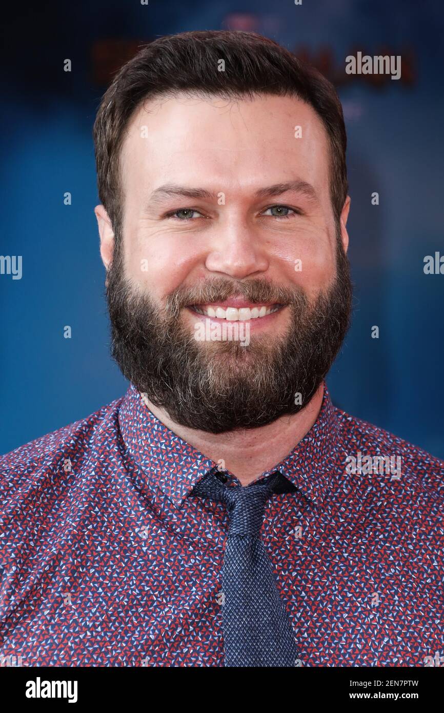 HOLLYWOOD, LOS ANGELES, CALIFORNIA, USA - JUNE 26: Taran Killam arrives ...