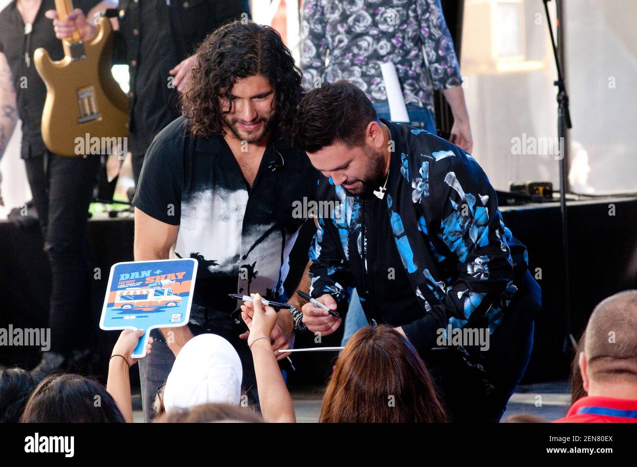 Shay Mooney and Dan Smyers sign autographs after their performance ...
