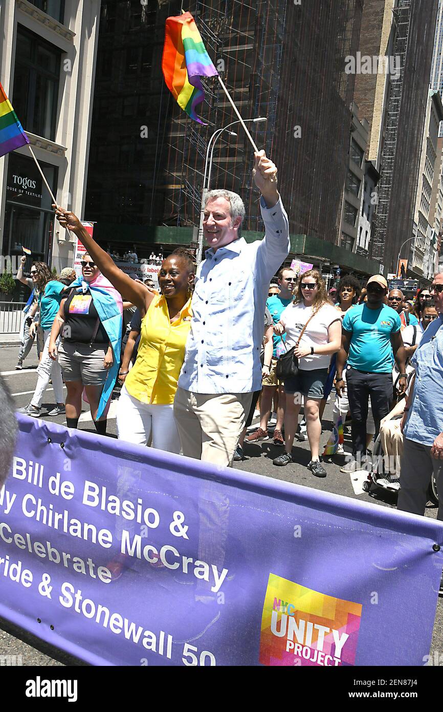 Chirlane McCray and husband Mayor Bill de Blasio march in the World ...