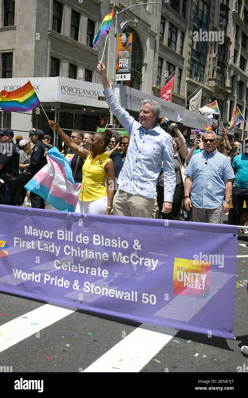 Chirlane McCray and husband Mayor Bill de Blasio march in the World ...