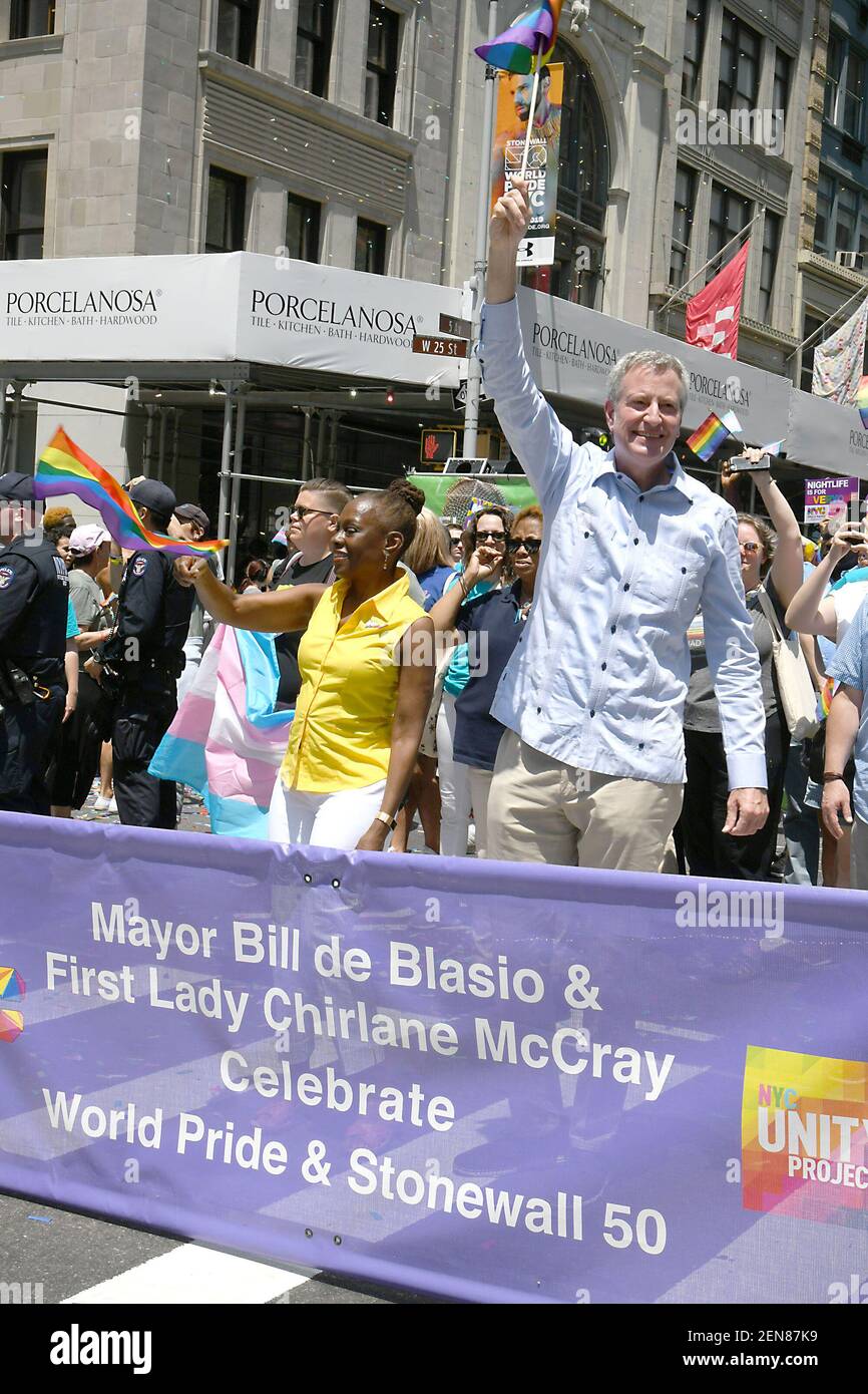 Chirlane McCray and husband Mayor Bill de Blasio march in the World ...