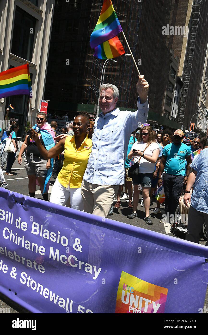 Chirlane McCray and husband Mayor Bill de Blasio march in the World ...