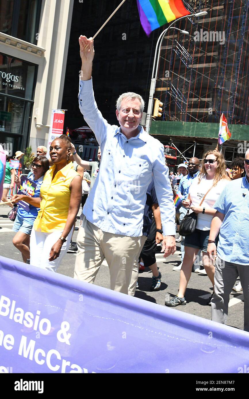 Chirlane McCray and husband Mayor Bill de Blasio march in the World ...