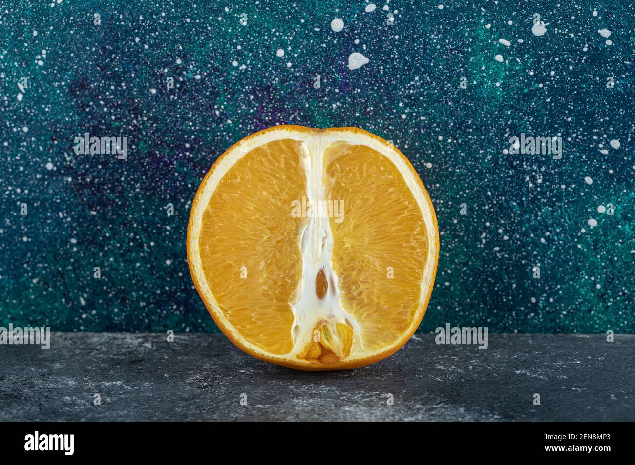 Orange fruit cut hi-res stock photography and images - Alamy