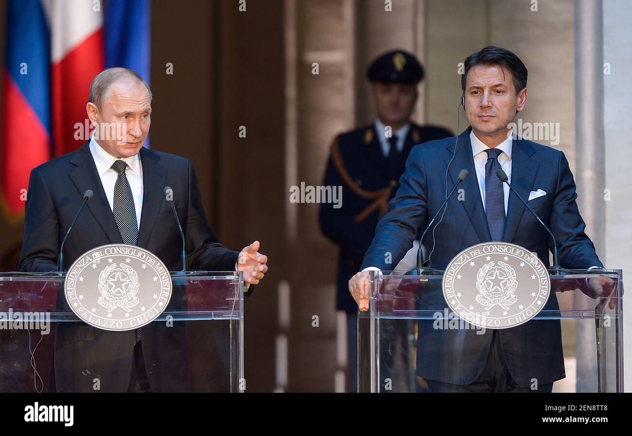 Russian President Vladimir Putin and Italian Prime Minister Giuseppe ...