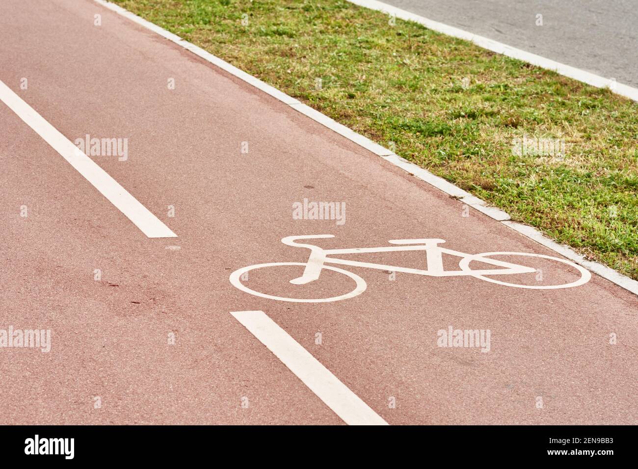 Bicycle path in city hi-res stock photography and images - Alamy