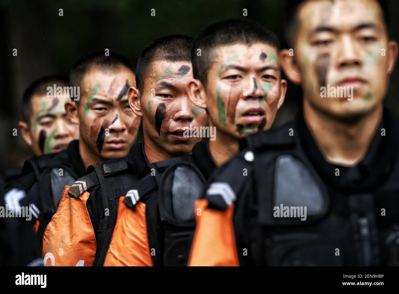Chinese SWAT police officers take part in a four-day anti-terrorism ...