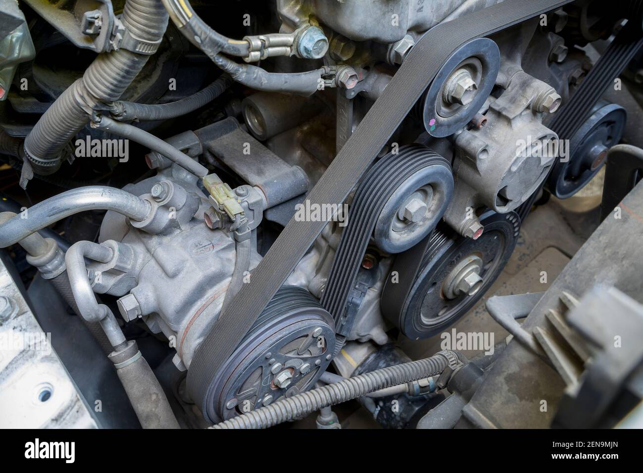 What Are The Different Types Of Car Pulleys? (with Pictures) | atelier ...