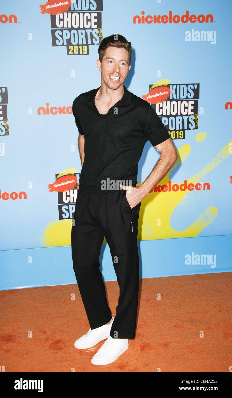 SANTA MONICA, CA - JULY 11: Shaun White arrives at the Nickelodeon Kids ...
