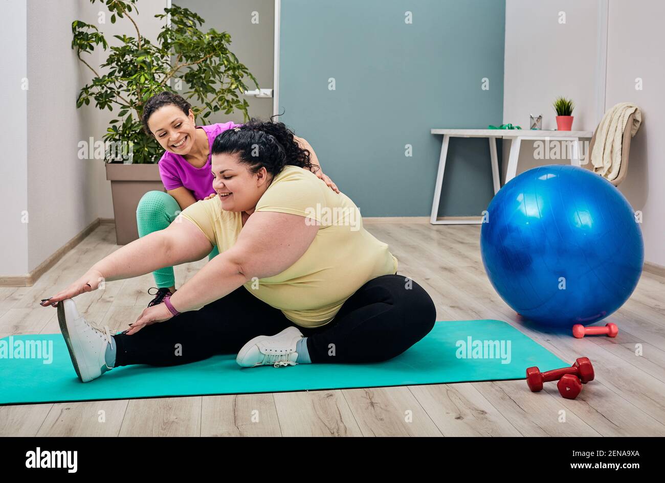 Woman doing leg exercises hi-res stock photography and images - Alamy