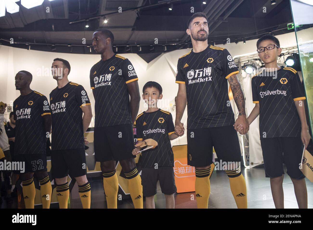 Players of Wolverhampton Wanderers F.C. of English League champions ...