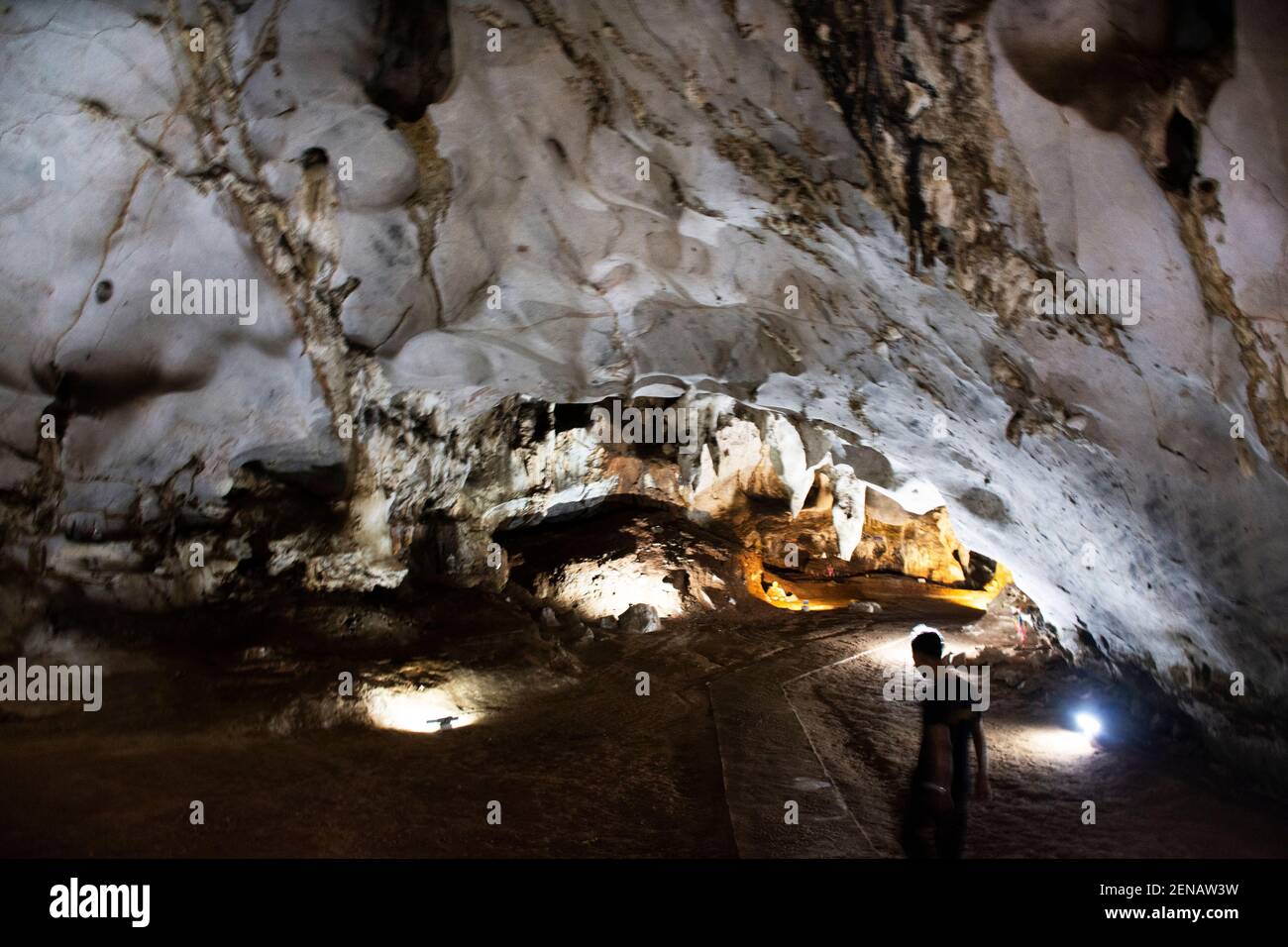 Snake mountain cave thailand hi-res stock photography and images - Alamy