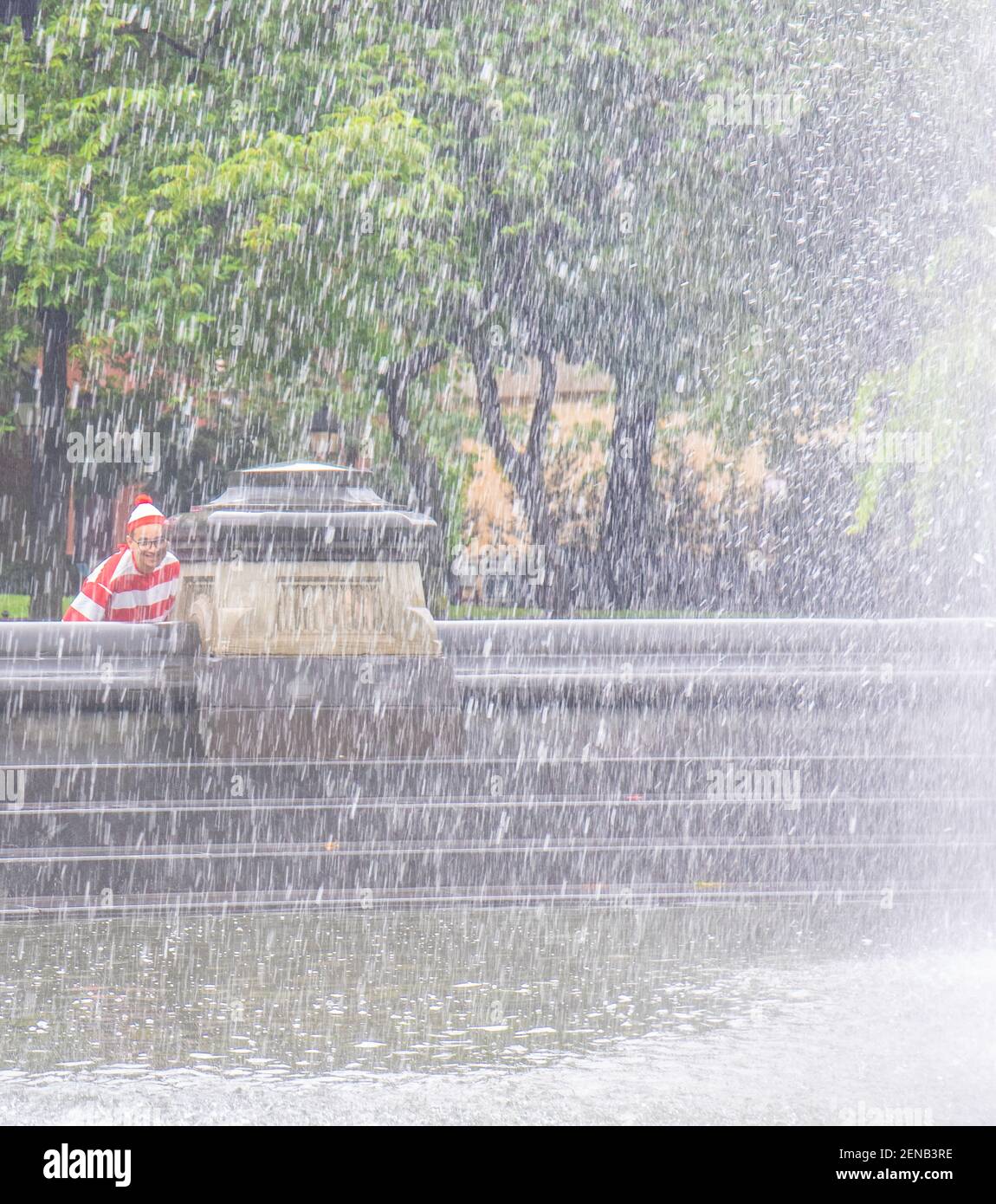 Waldo look-alikes take over NYC in celebration of National "Where's ...
