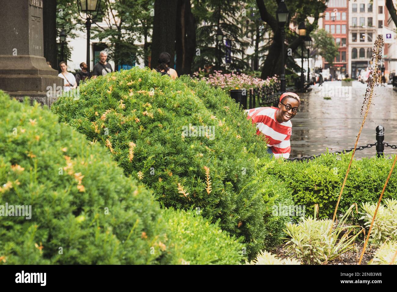Waldo look-alikes take over NYC in celebration of National "Where's ...