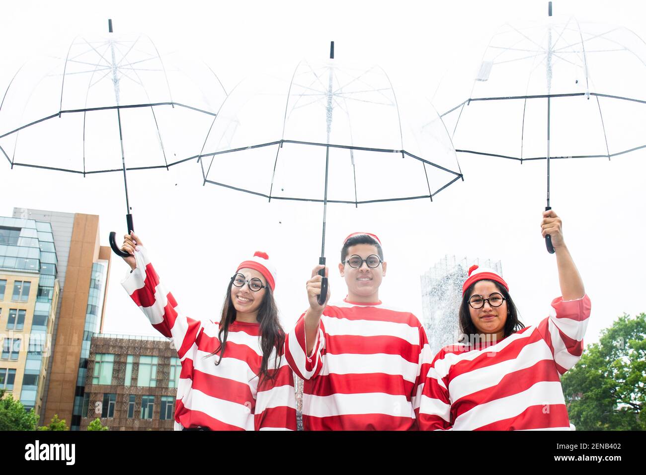 Waldo look-alikes take over NYC in celebration of National "Where's ...