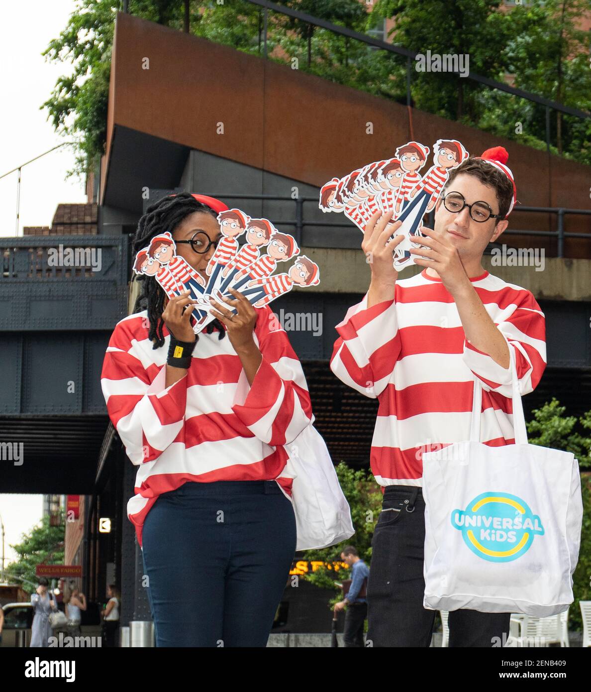 Waldo look-alikes take over NYC in celebration of National "Where's ...