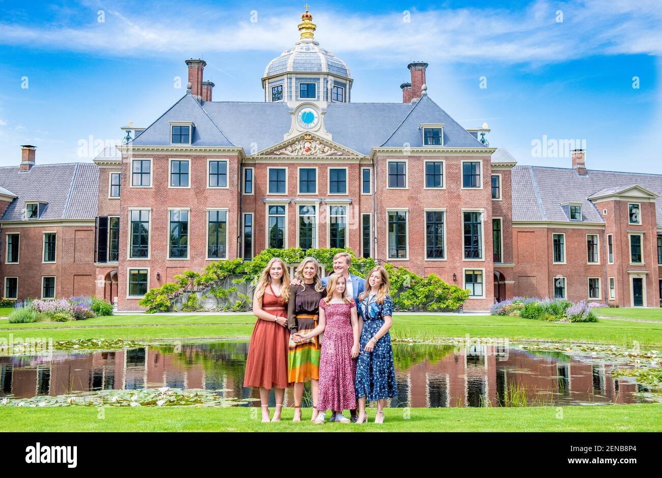 King Willem-Alexander and Queen Maxima with their daughters Princess ...