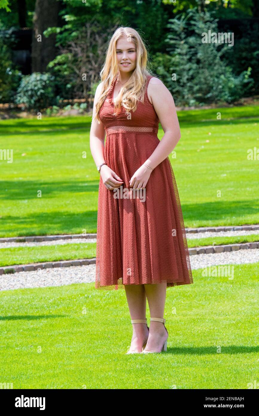 Princess Amalia during the annual summer photo session of 2019 a?t Huis ...