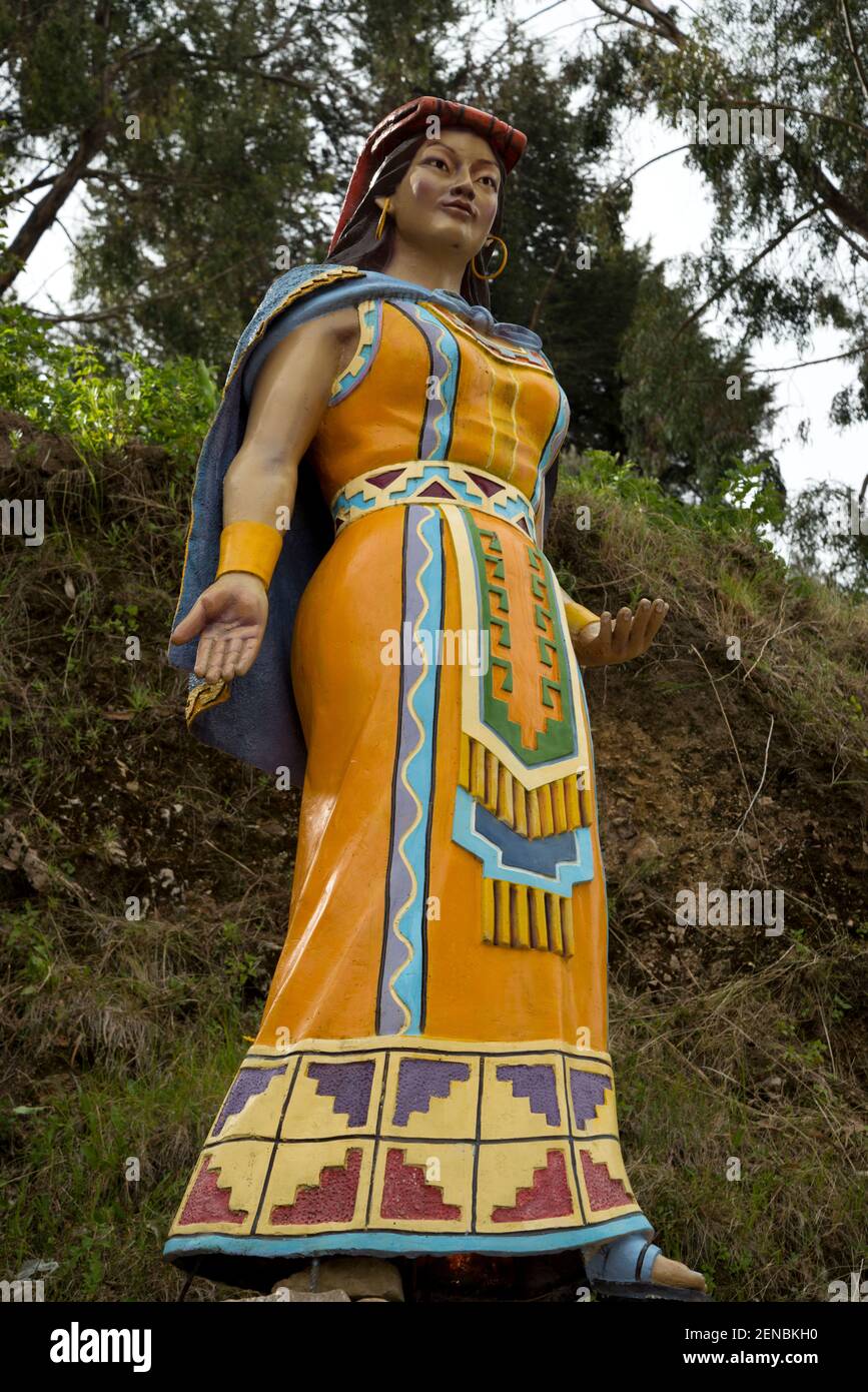 Inca statue on shores of Lake Titicaca Stock Photo - Alamy