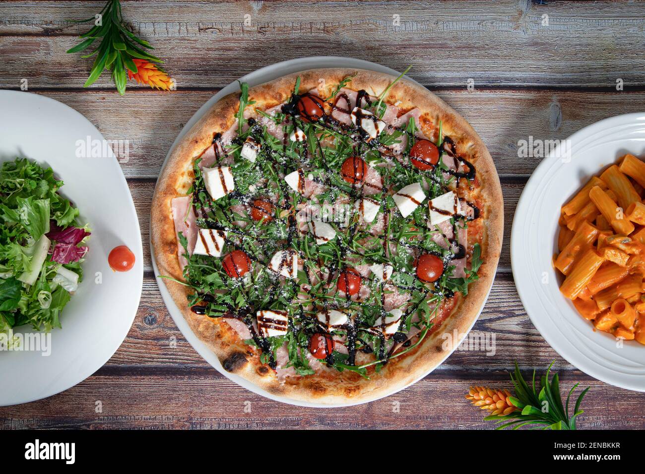 italian food dishes background Stock Photo - Alamy