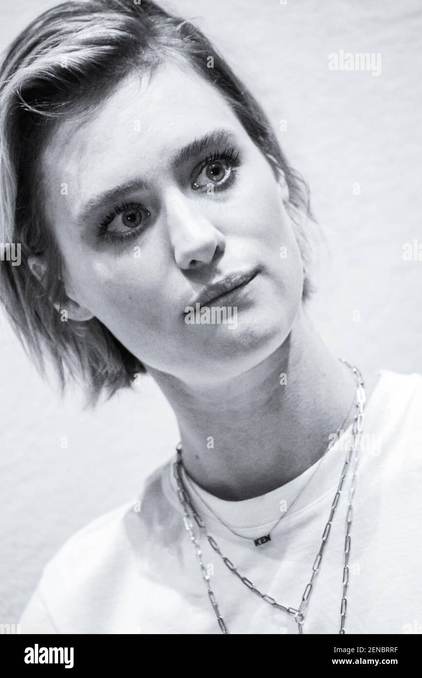 Mackenzie Davis at the Hollywood Foreign Press Association press ...