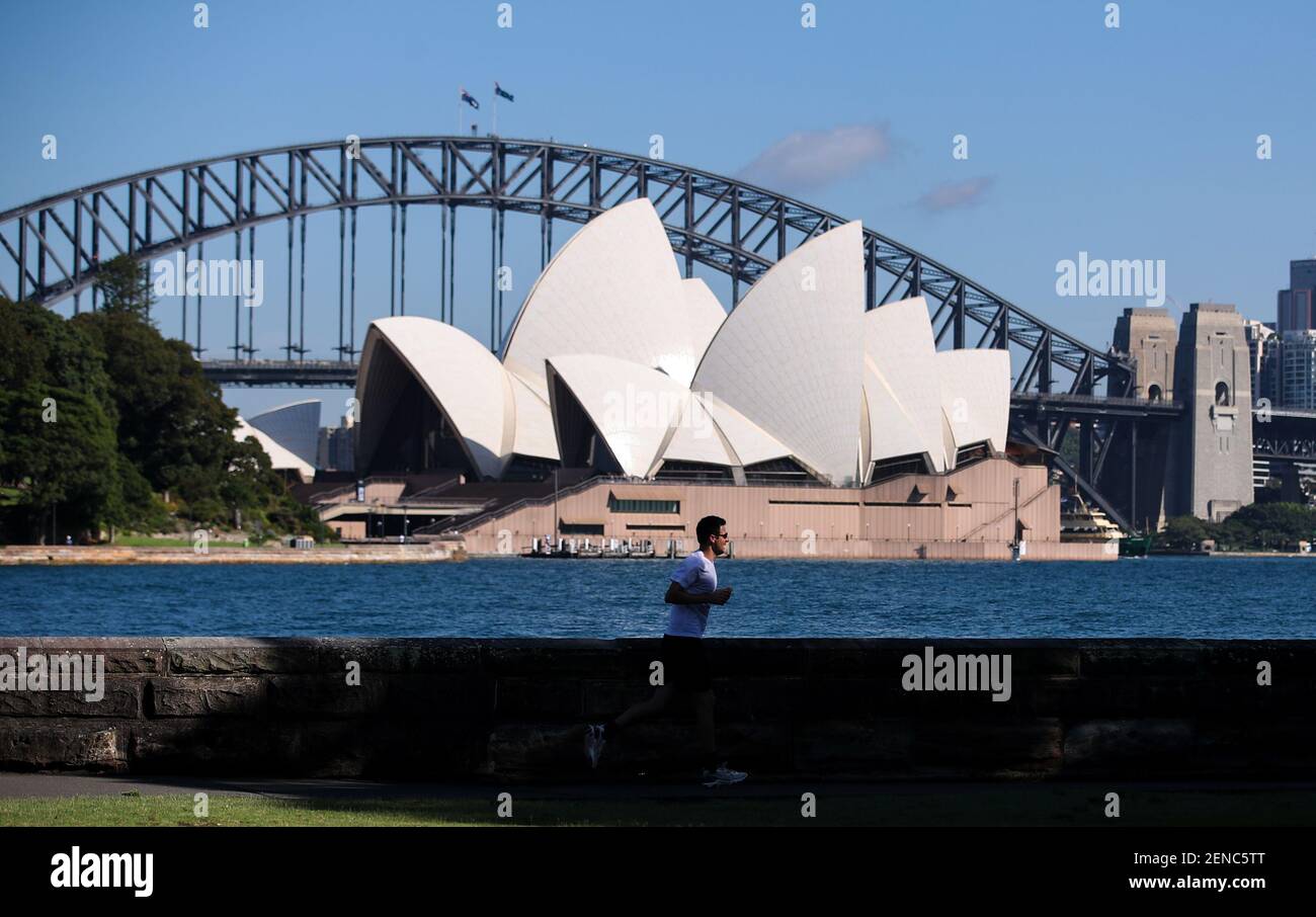 Opposite opera house hi-res stock photography and images - Alamy