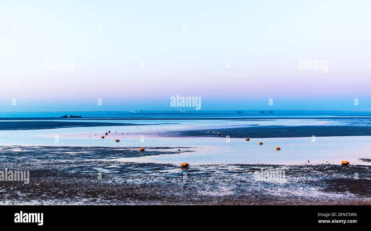 Thames estuary seawall hi-res stock photography and images - Alamy