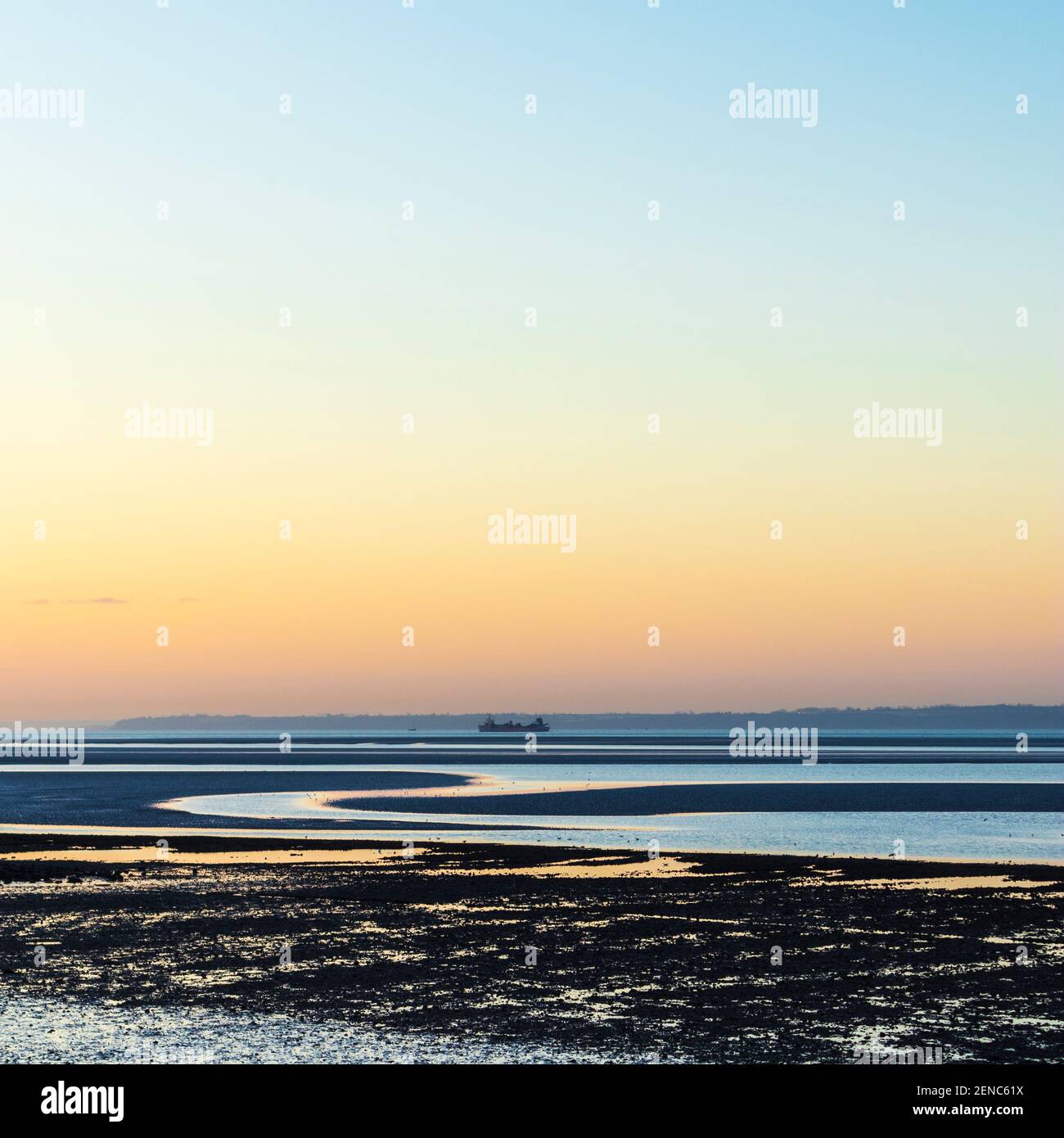 Thames estuary seawall hi-res stock photography and images - Alamy