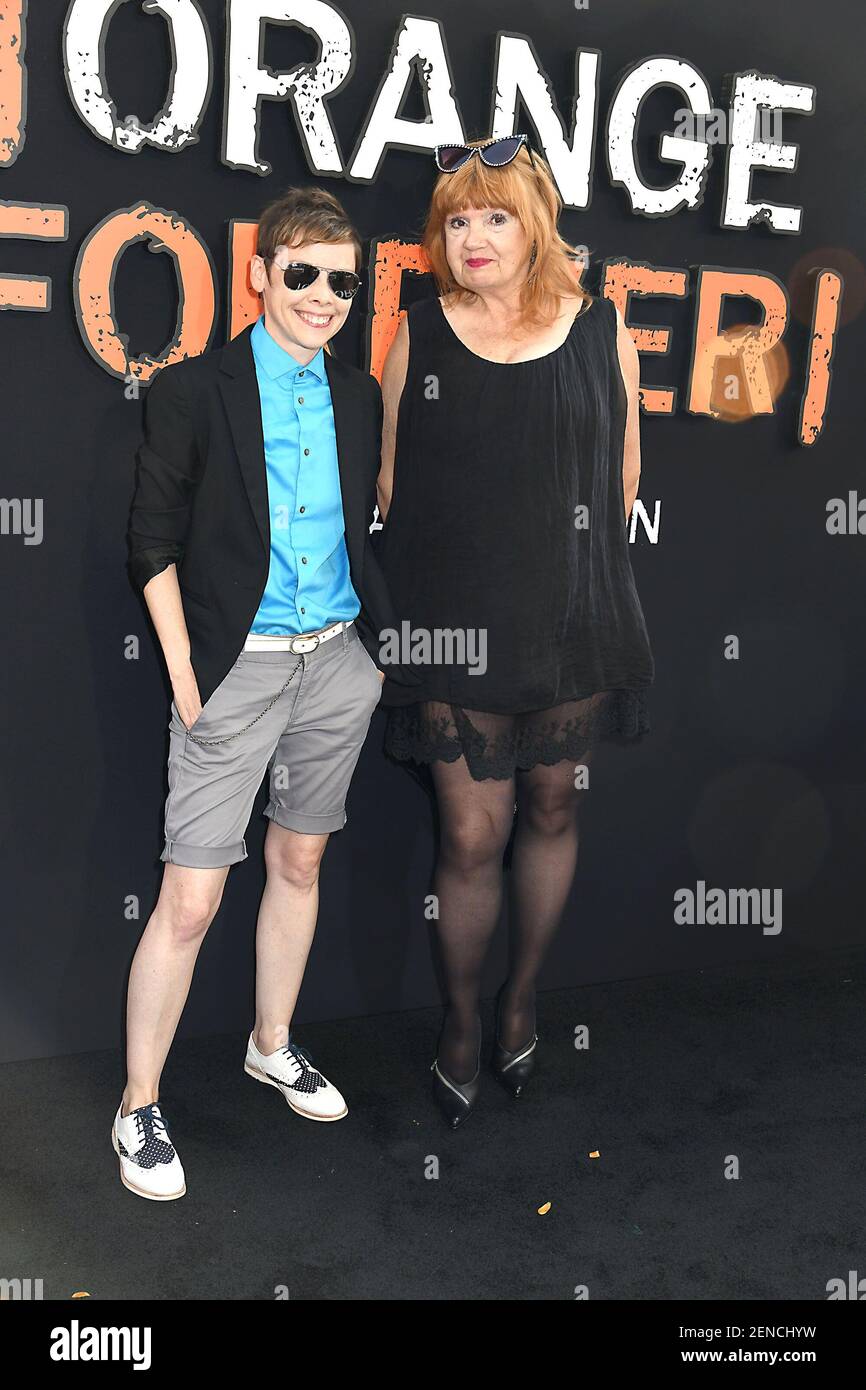 Abigail Savage and Annie Golden attends the Netflix show "Orange is the ...